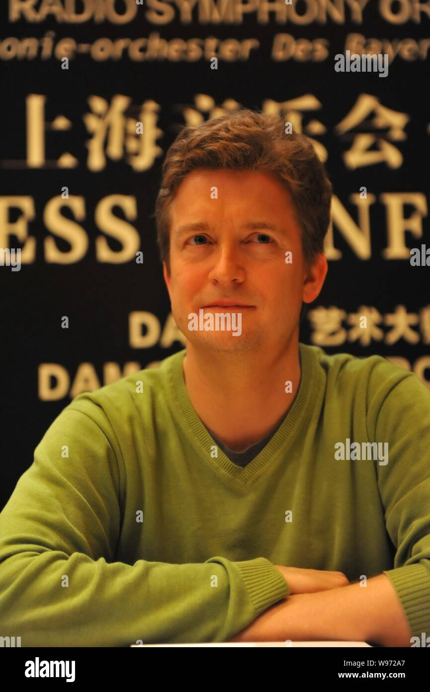 Daniel harding conductor hi-res stock photography and images - Alamy