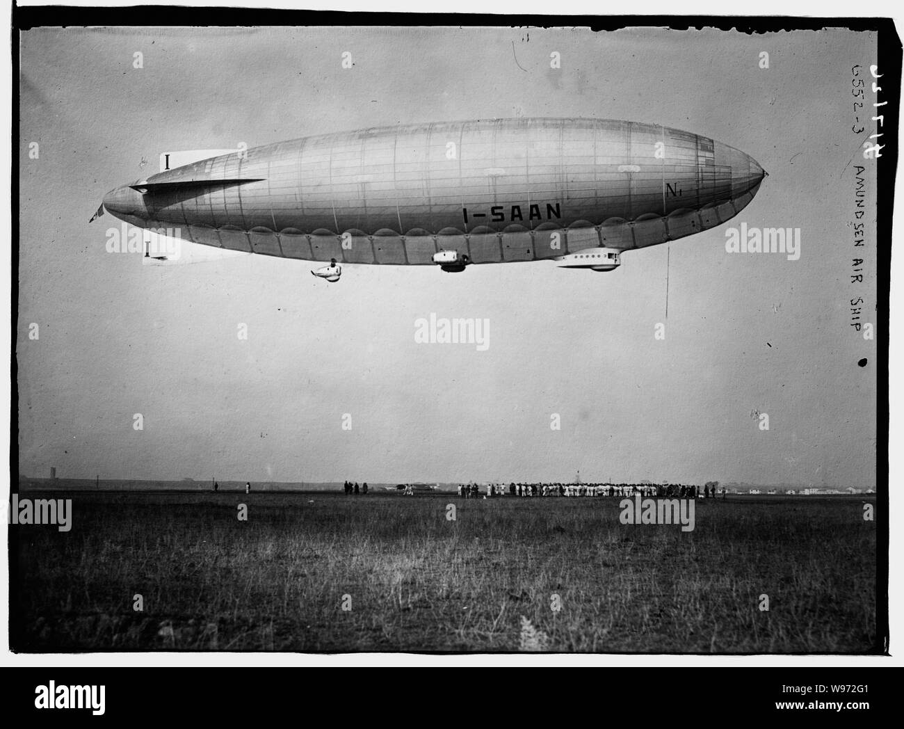 Amundsen (blimp) Air Ship I - SAAN Stock Photo - Alamy