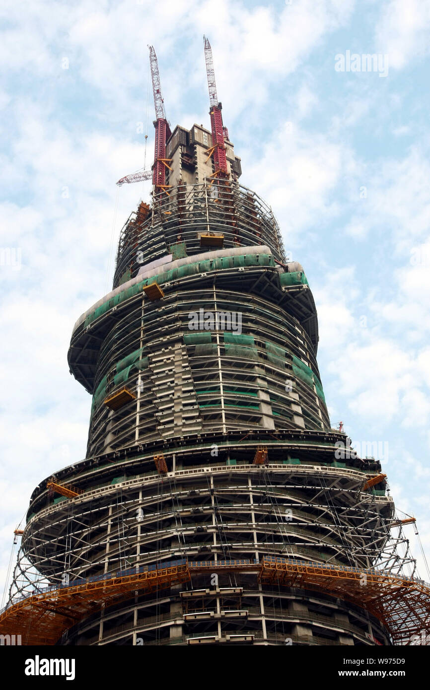 The Shanghai Tower is under construction in the Lujiazui Financial ...