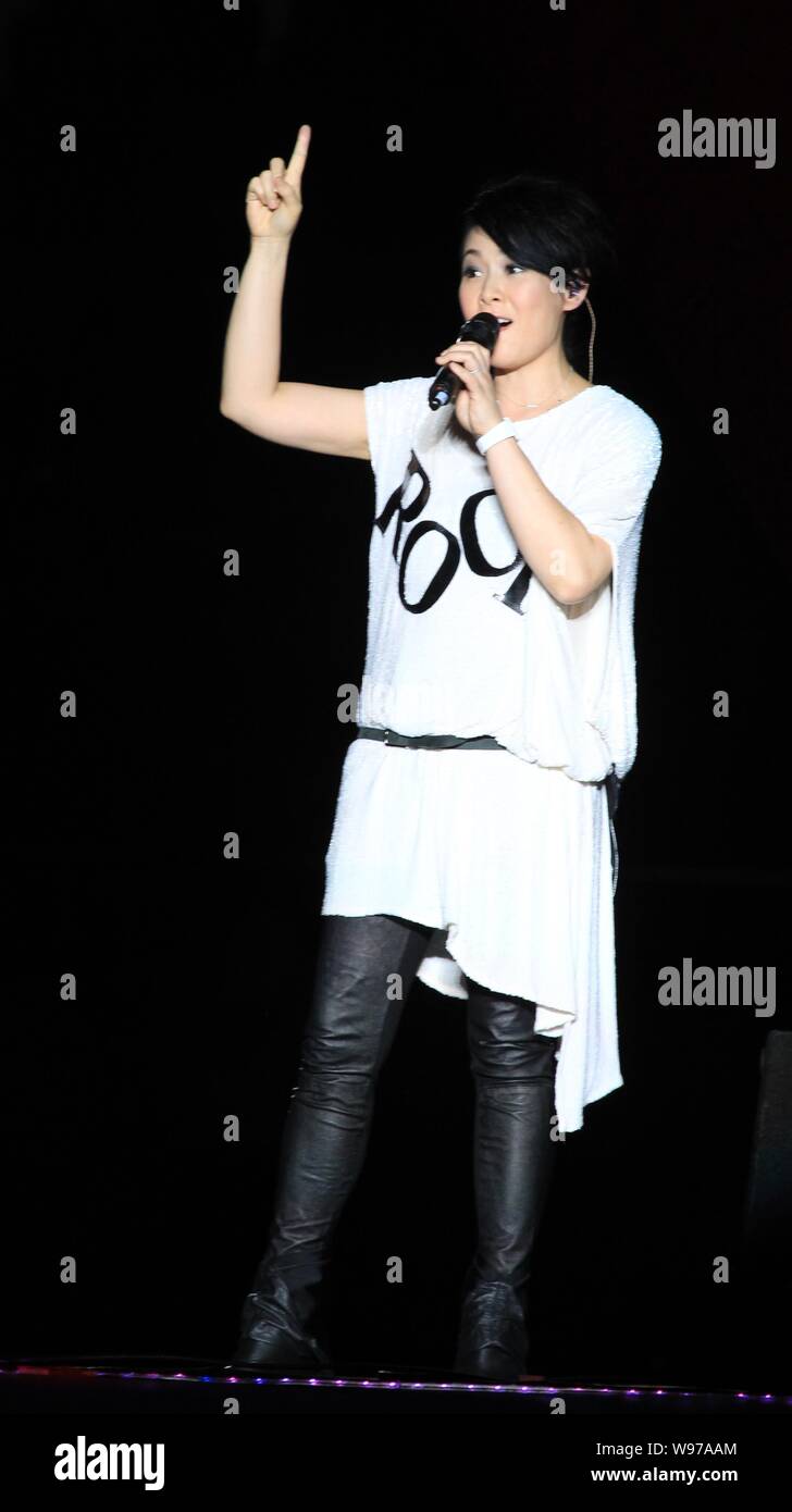 Taiwanese singer Rene Liu performs during a Rock Records 30th ...
