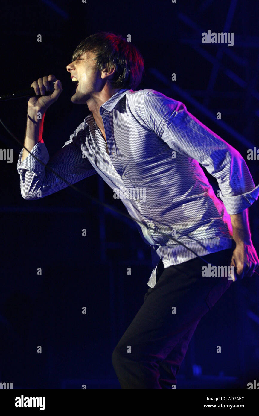 Suede brett anderson hi-res stock photography and images - Alamy