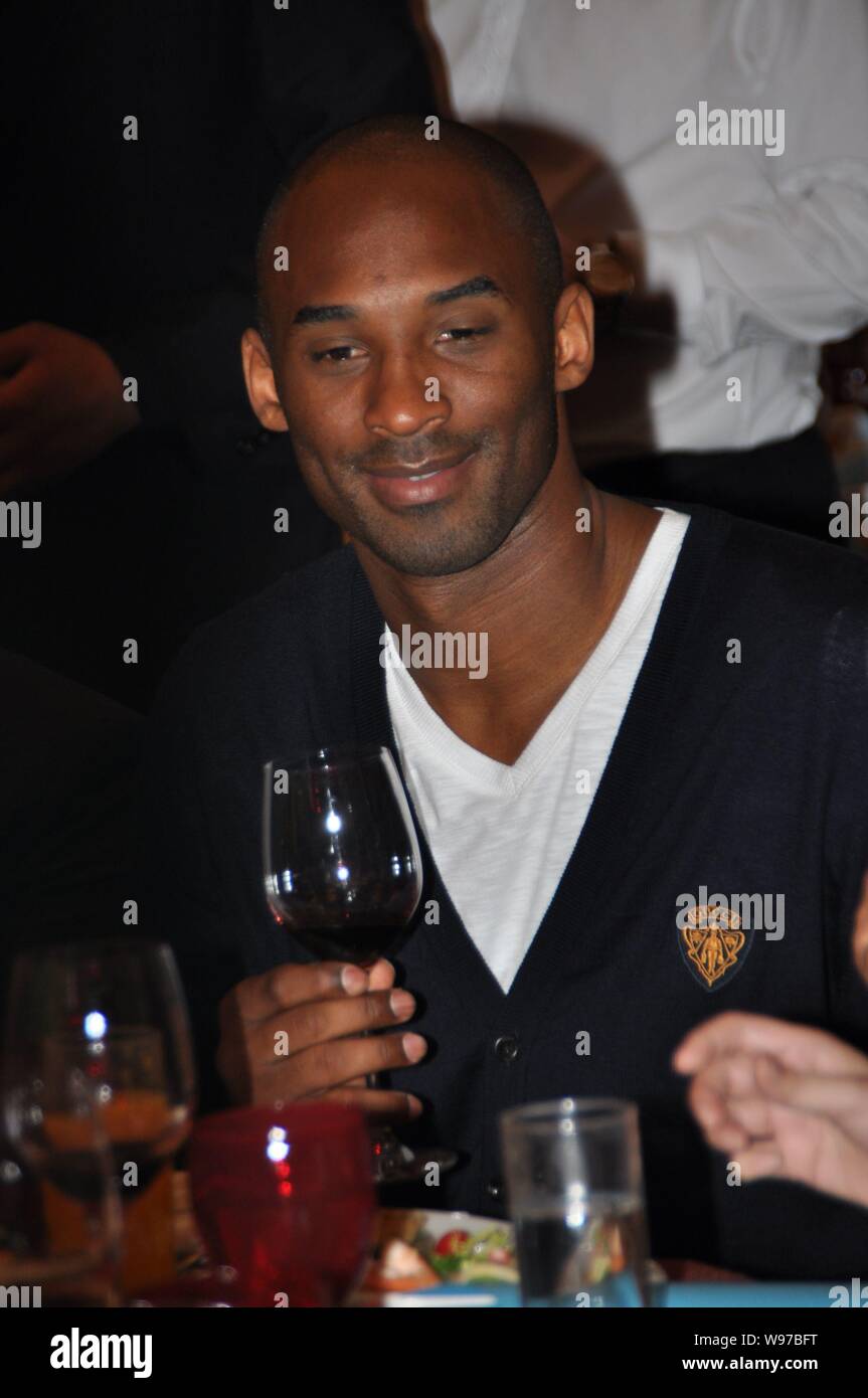 Kobe byrant hi-res stock photography and images - Alamy