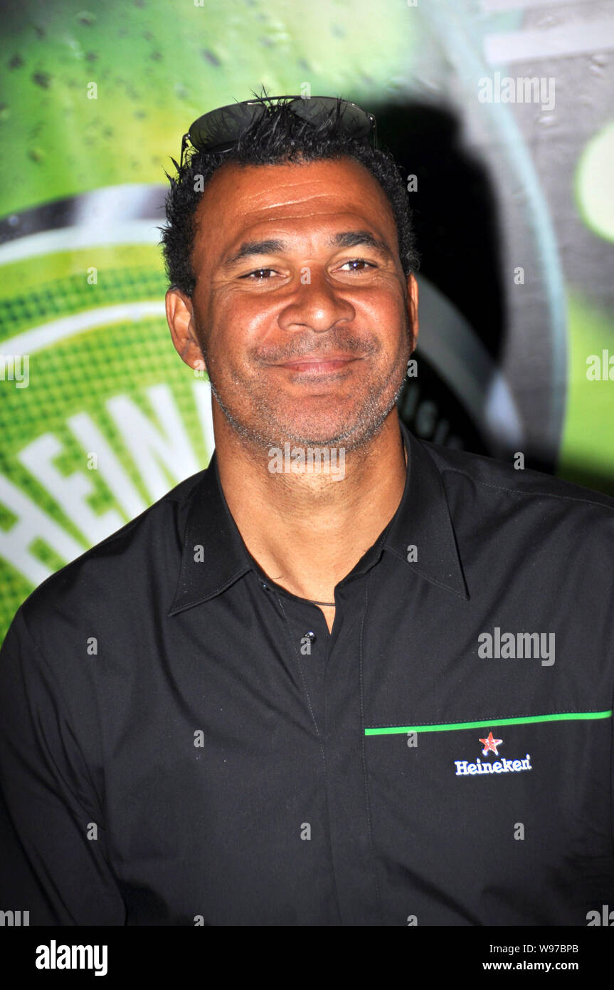 Uefa champions league trophy tour hi-res stock photography and images ...