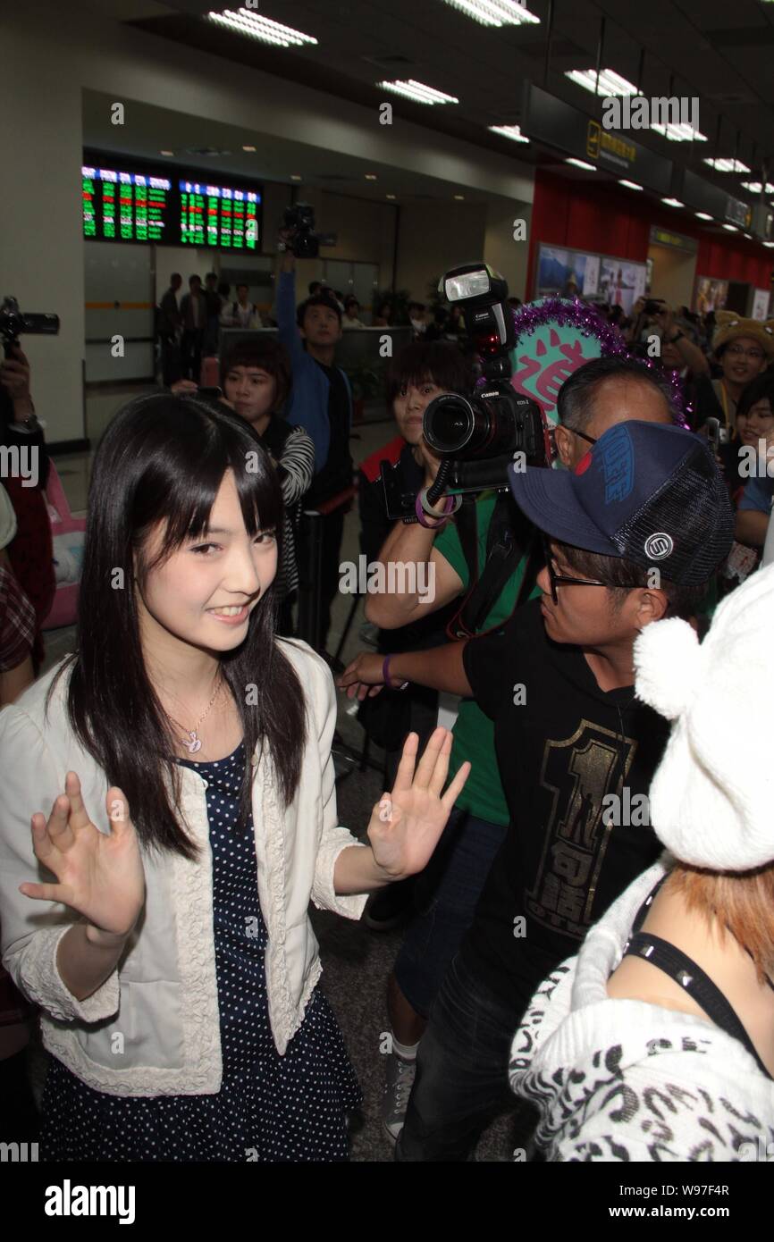 Members Of Japanese Pop Idol Girl Group Morning Musume Arrive At Taipei