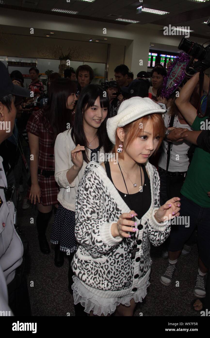 Members Of Japanese Pop Idol Girl Group Morning Musume Arrive At Taipei