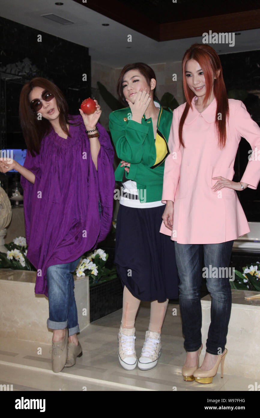 Taiwanese girl band S.H.E, including band member (from left) Ella ...