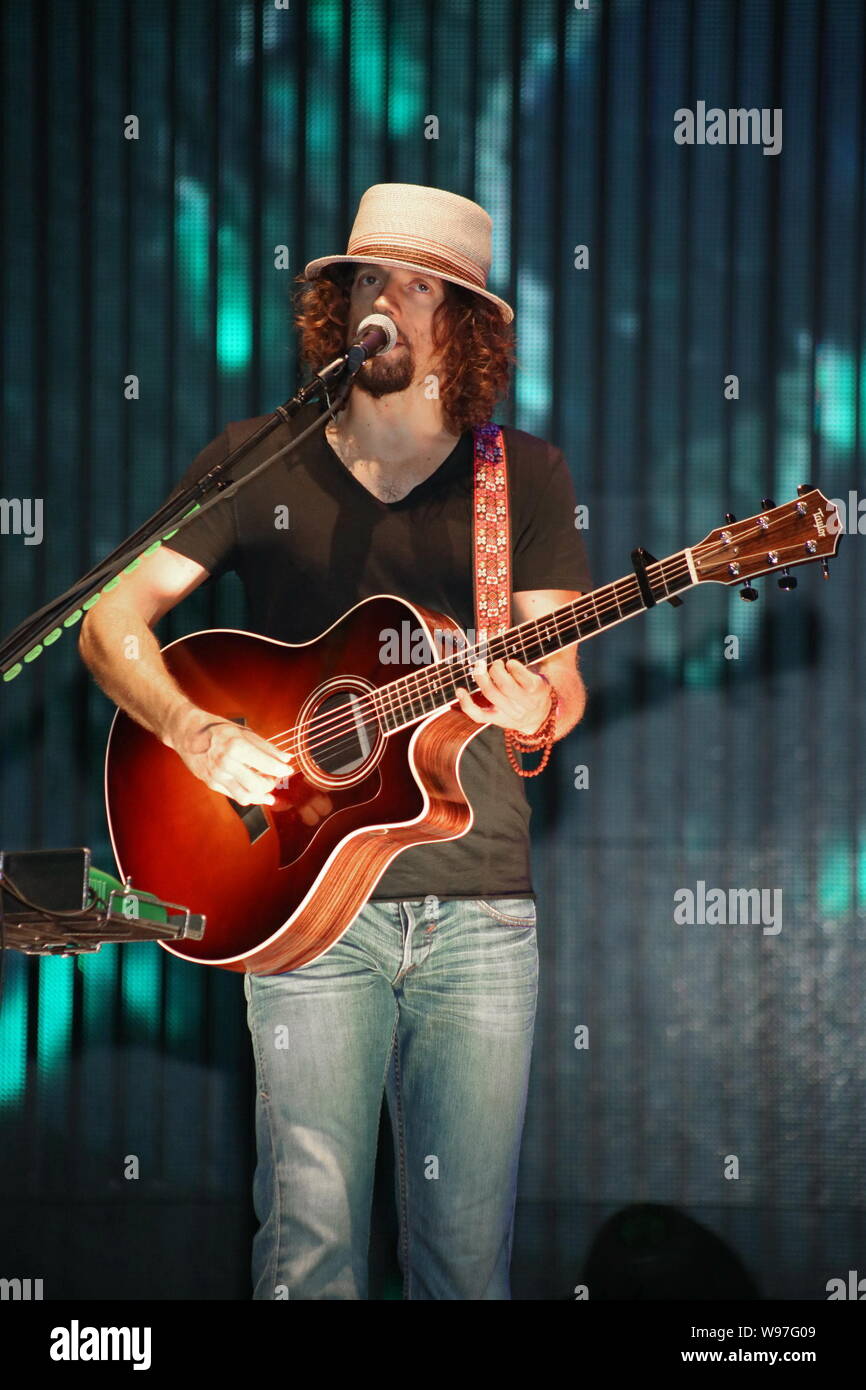 U.S. singer Jason Mraz perform in his concert at the Shanghai Grand ...