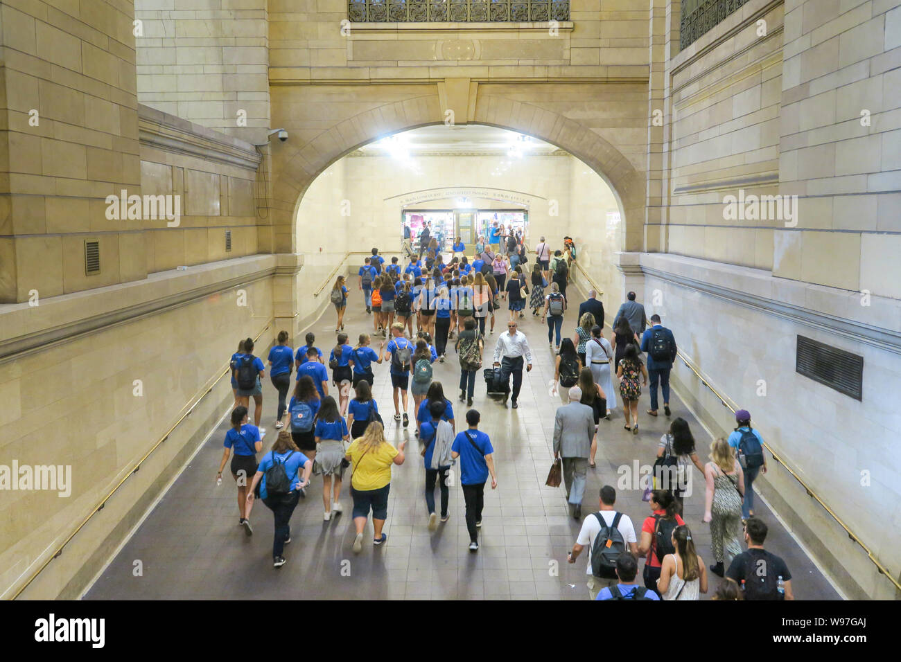 Crowded passageway hi-res stock photography and images - Alamy