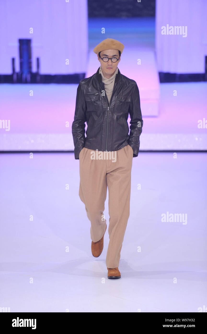 Red Dragonfly fashion show at the China Fashion Week Autumn/Winter 2012 ...
