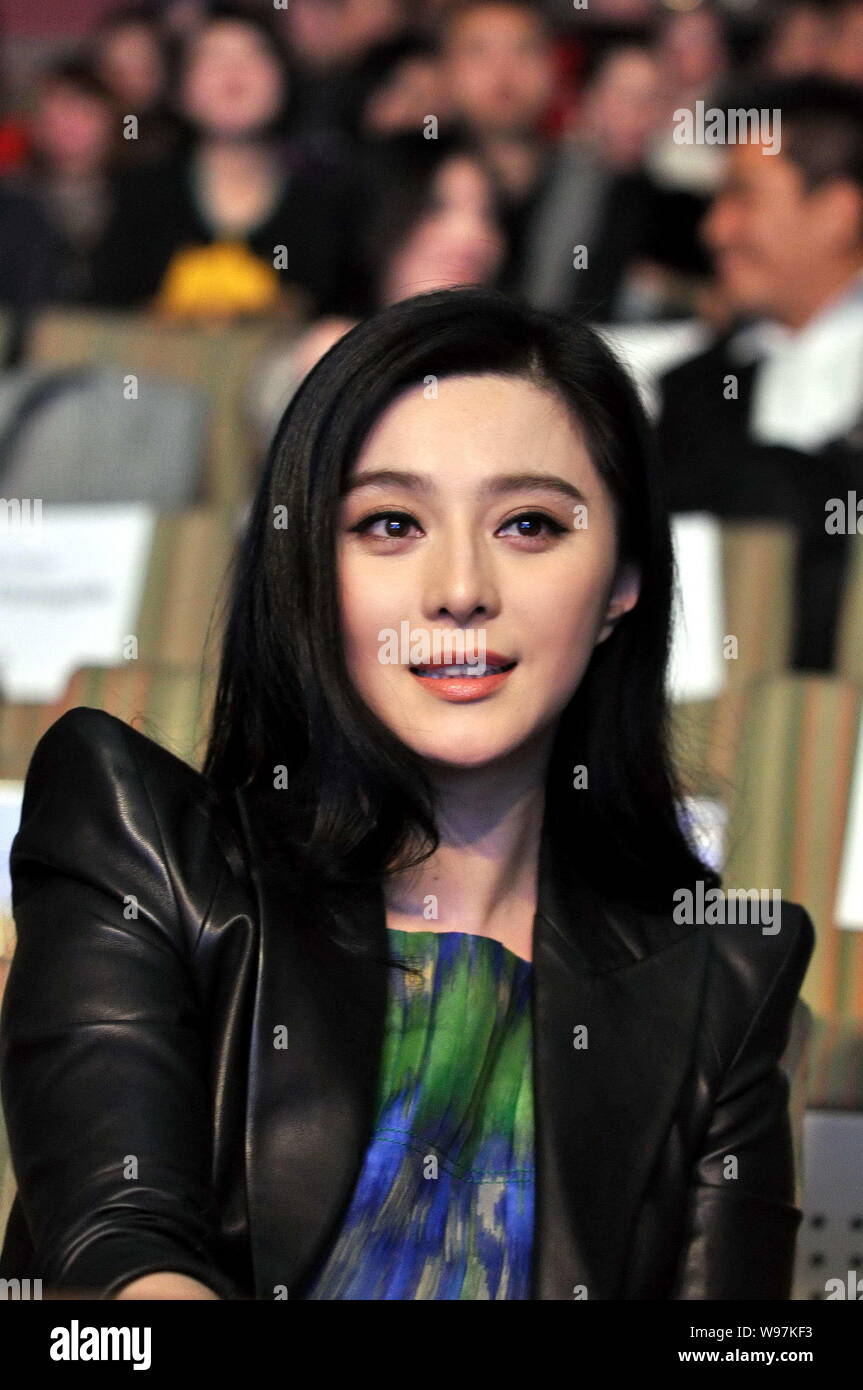 Chinese actress Fan Bingbing poses at a gala by Chinese Esquire ...