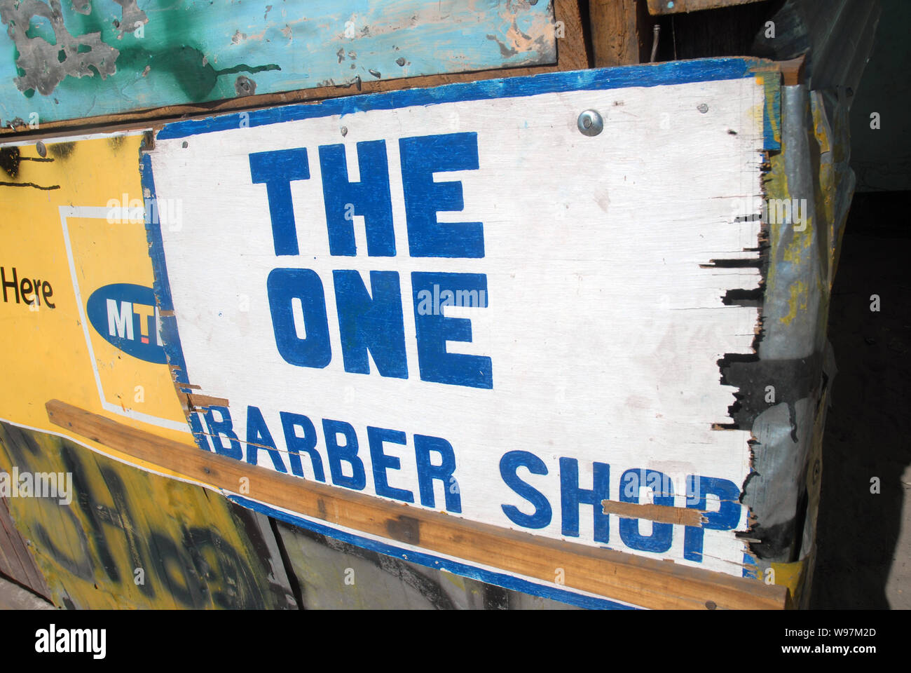 African barbers shop hi-res stock photography and images - Alamy