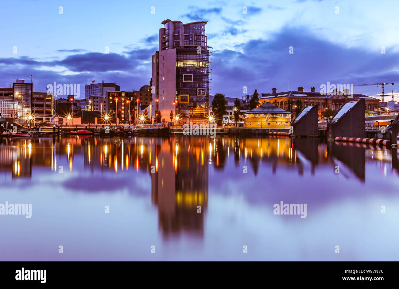 Night time beautiful Belfast Stock Photo - Alamy