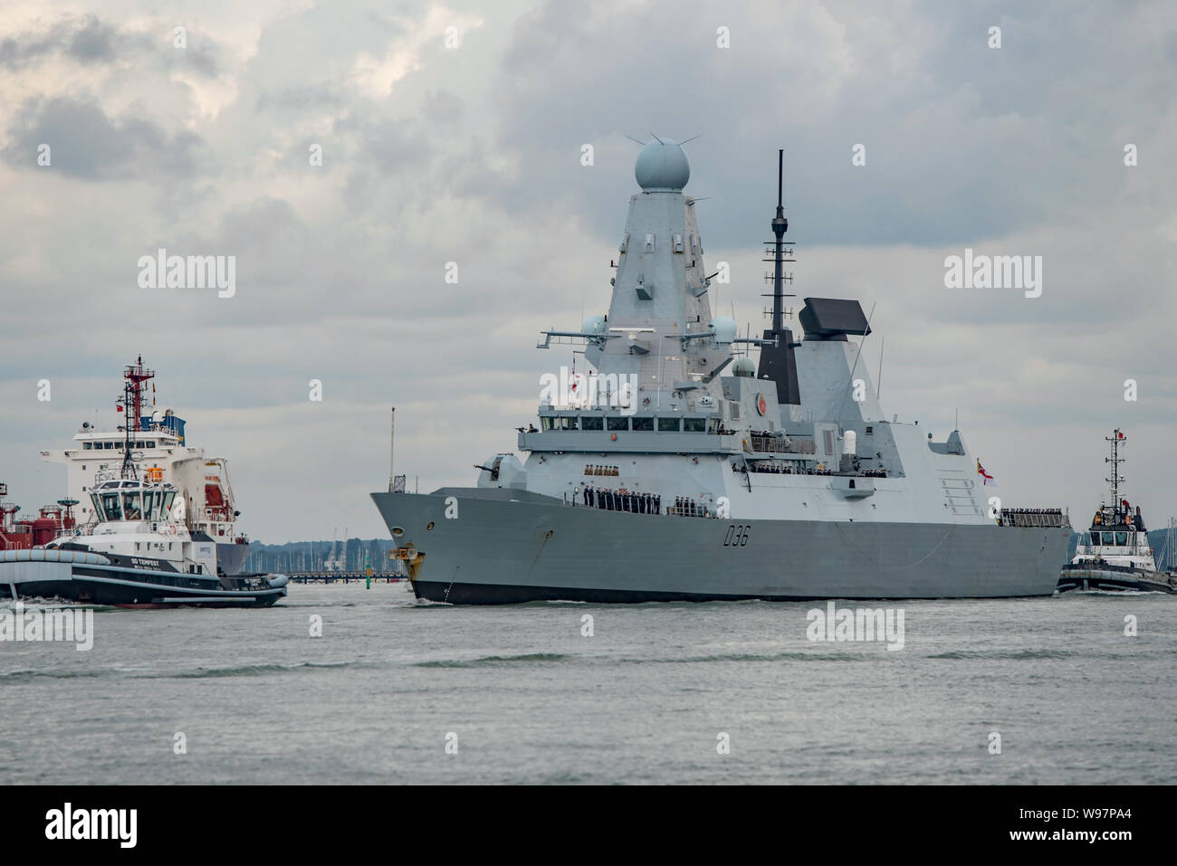 The Royal Navy Type 45 destroyer HMS Defender (D36) left Portsmouth, UK ...