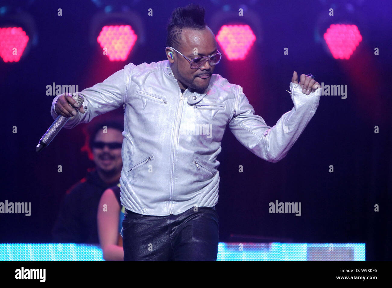 Will i am black eyed peas chinese hi-res stock photography and images ...