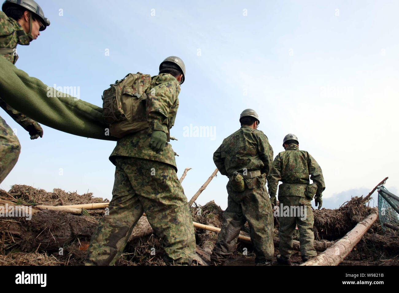 Japanese tsunami survivors sendai hi-res stock photography and images ...