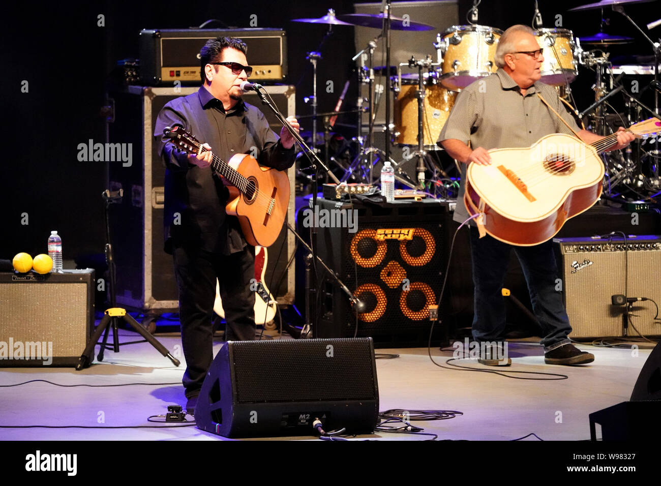 Los lobos band hi-res stock photography and images - Alamy