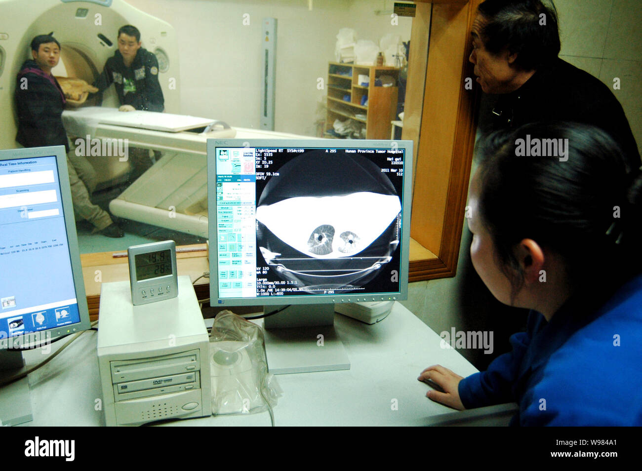 Turtle scan hi-res stock photography and images - Alamy