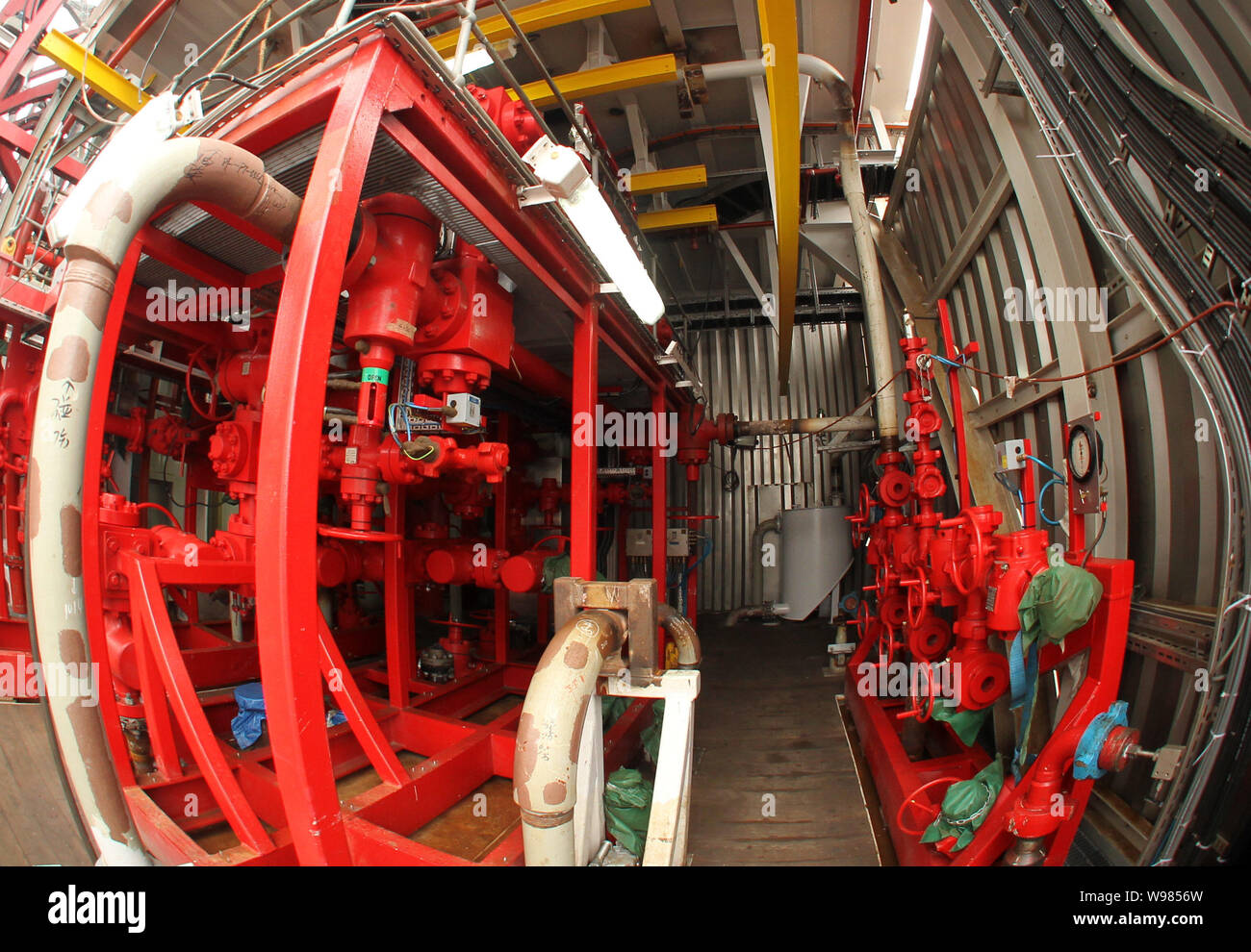 Ultra 2011 hi-res stock photography and images - Alamy