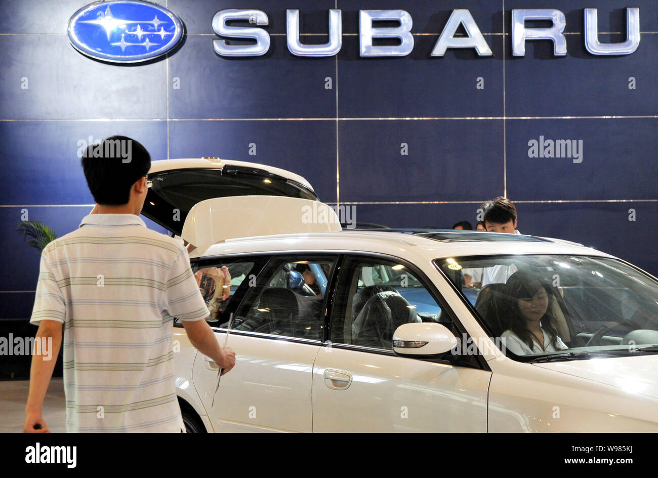 Subaru cars hi-res stock photography and images - Alamy