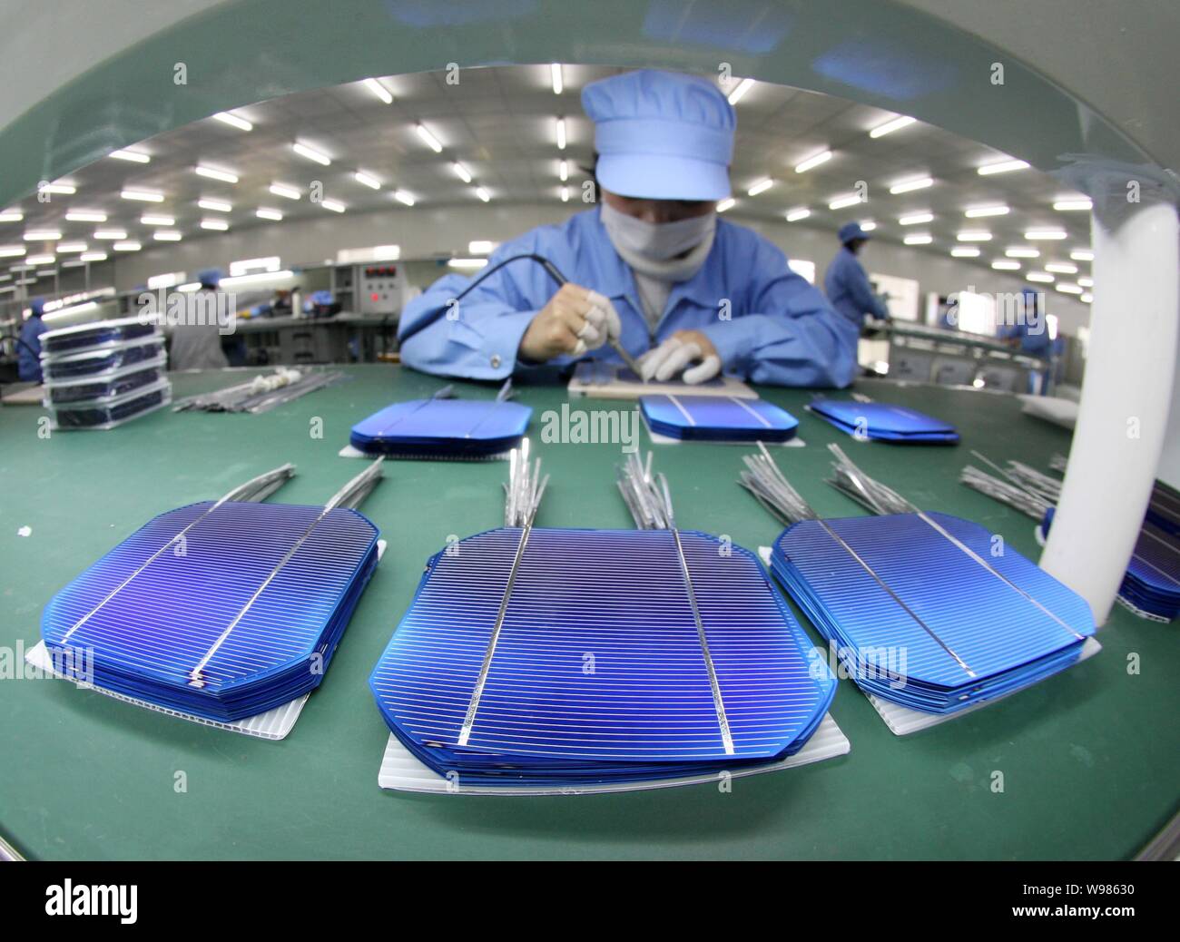 Solar components hi-res stock photography and images - Alamy