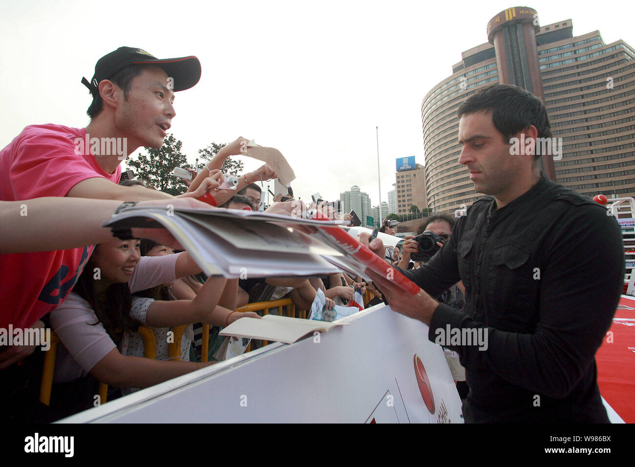 Snooker player hi-res stock photography and images - Alamy