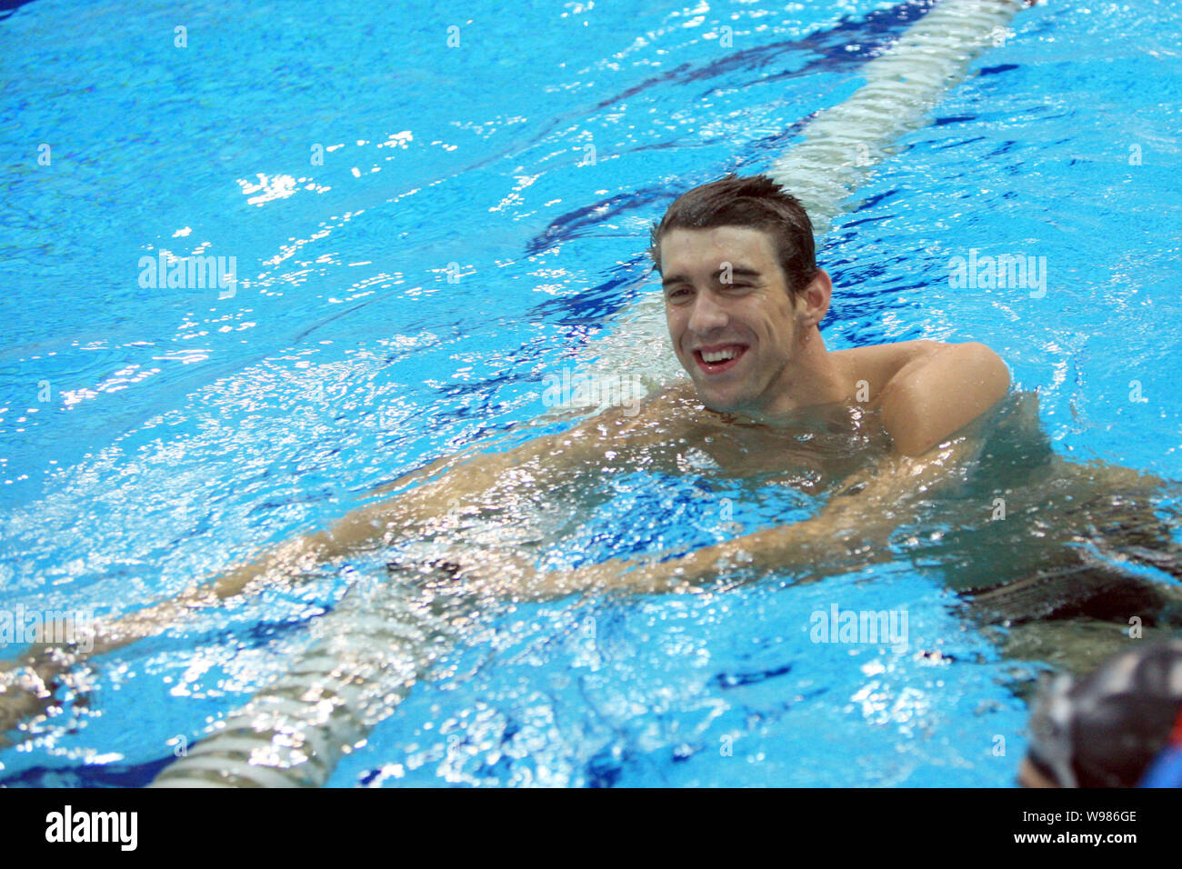 Michael phelps in the pool hi-res stock photography and images - Alamy