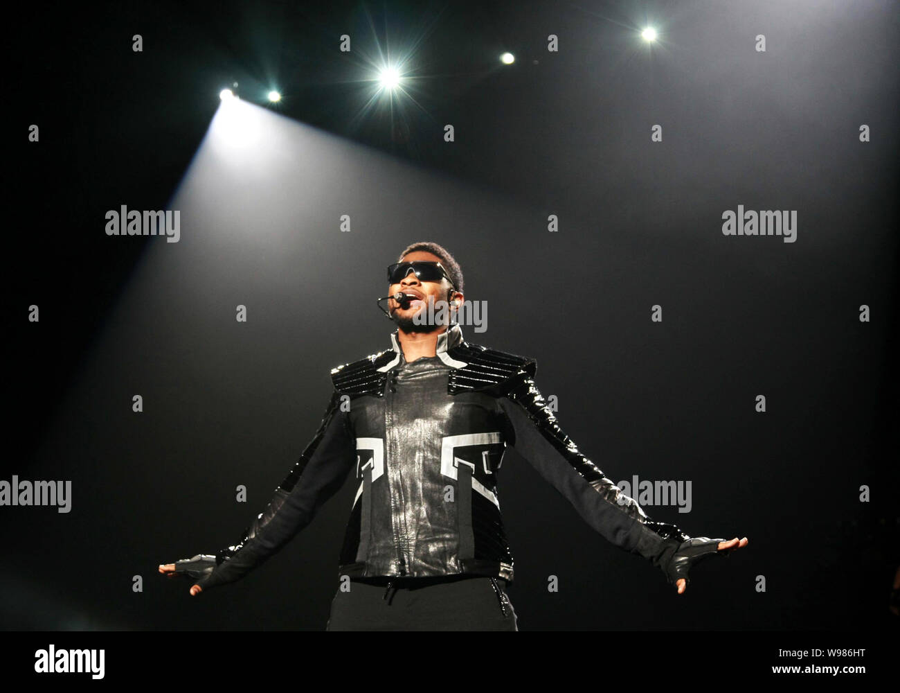 Usher raymond hi-res stock photography and images - Alamy