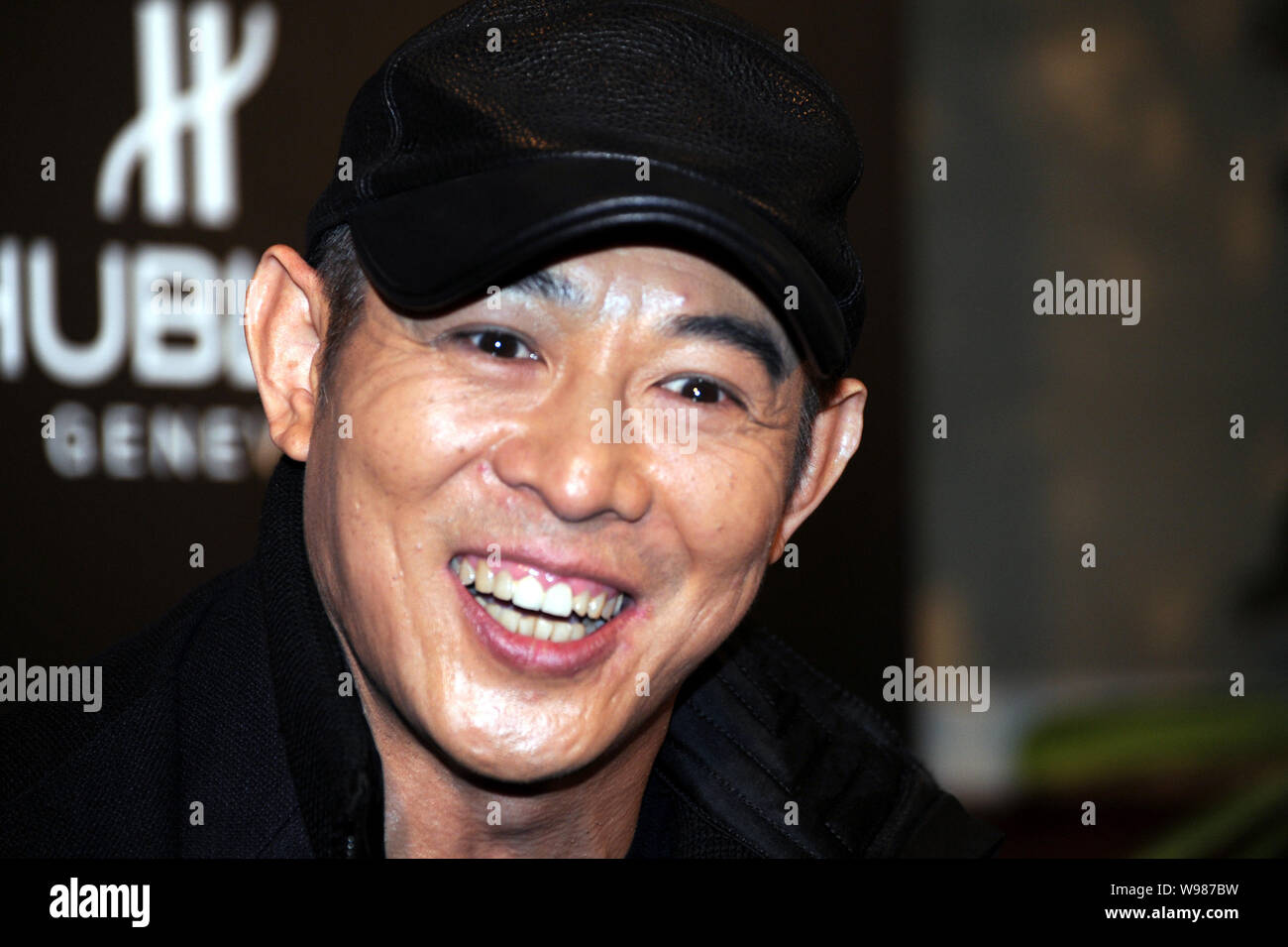 --File-- Chinese kungfu star Jet Li attends the opening ceremony for ...