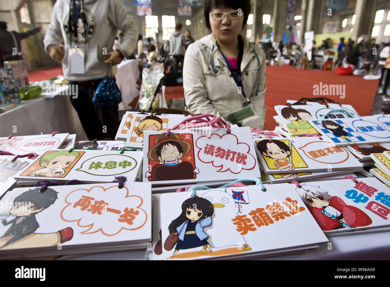 Cartoon signs hi-res stock photography and images - Alamy