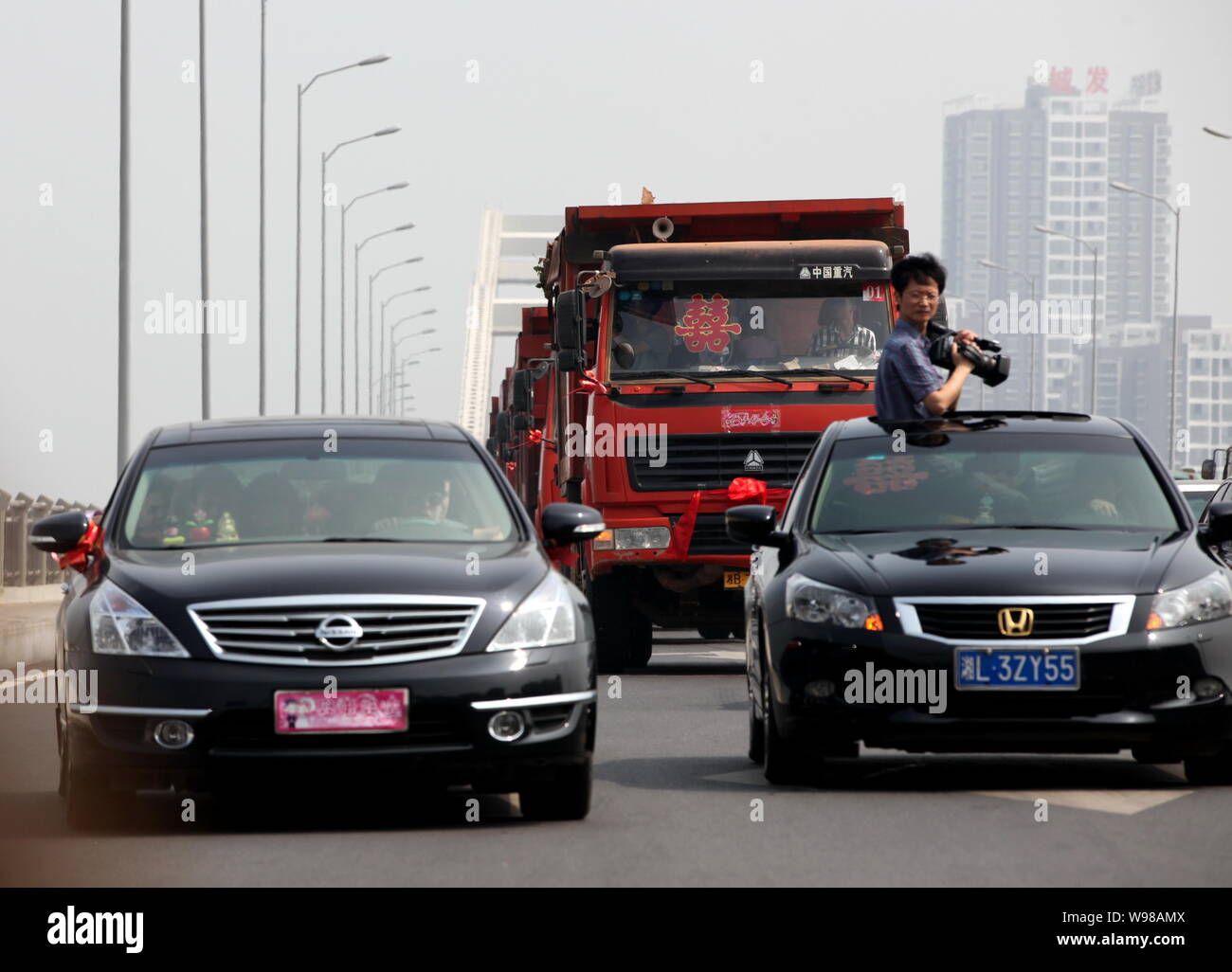 Motorcade vehicles hi-res stock photography and images - Alamy