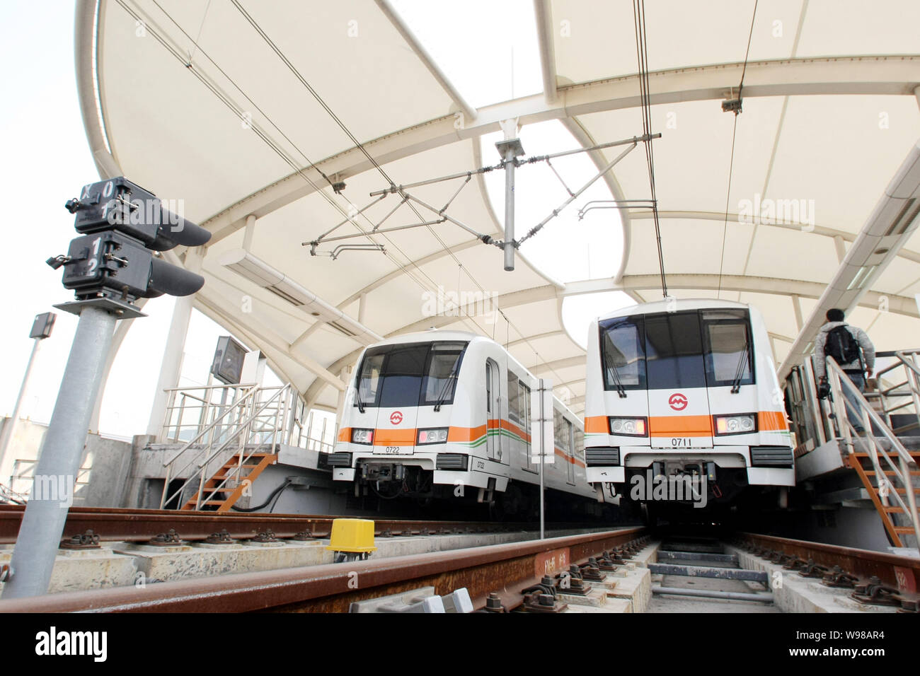 --FILE--Metro trains of the Shanghai Metro Line 7 are pictured at a ...