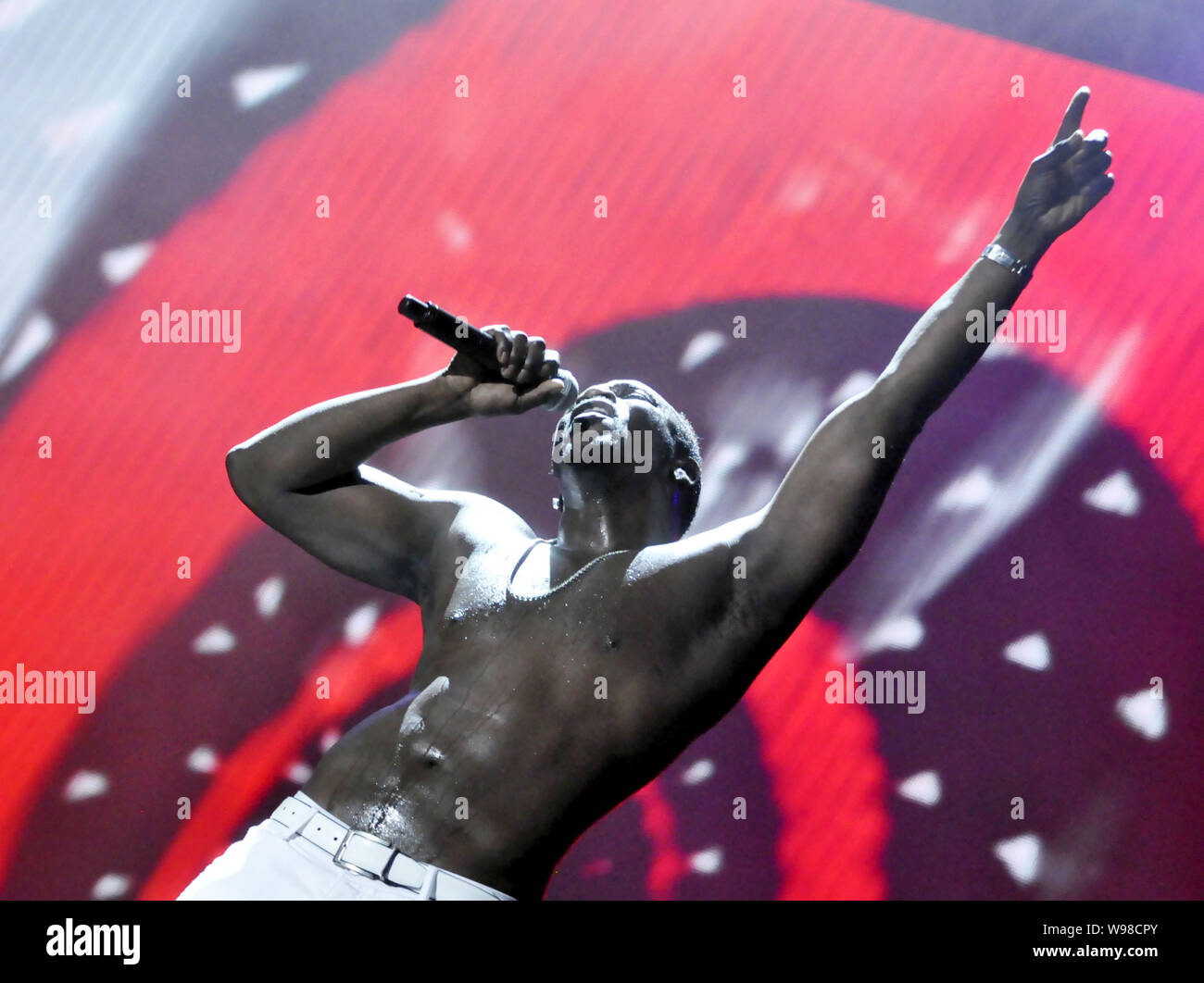 Senegalese-American R&B singer Aliaune Damala Badara Thiam, better ...