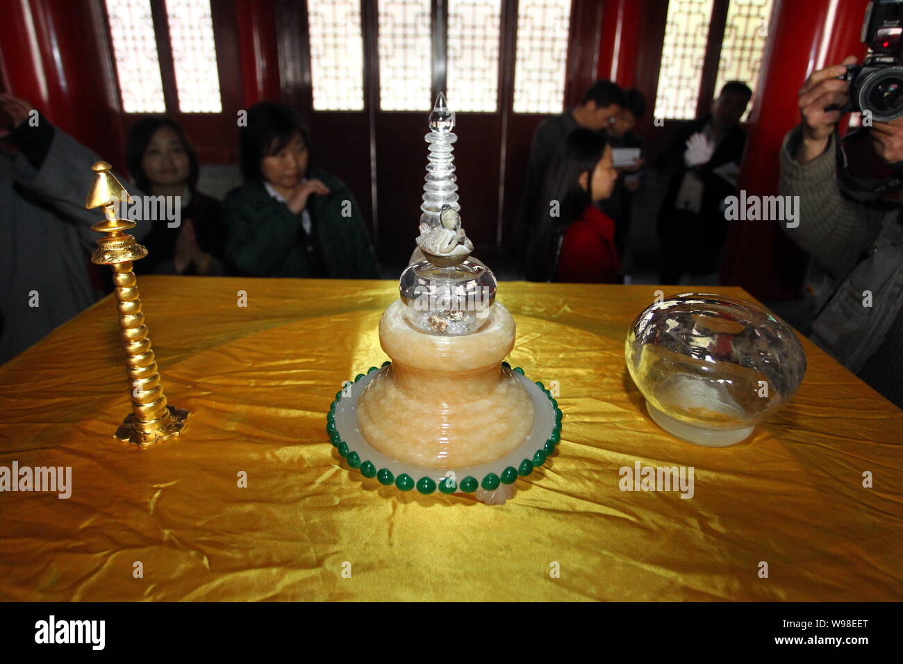 Temple sarira hi-res stock photography and images - Alamy