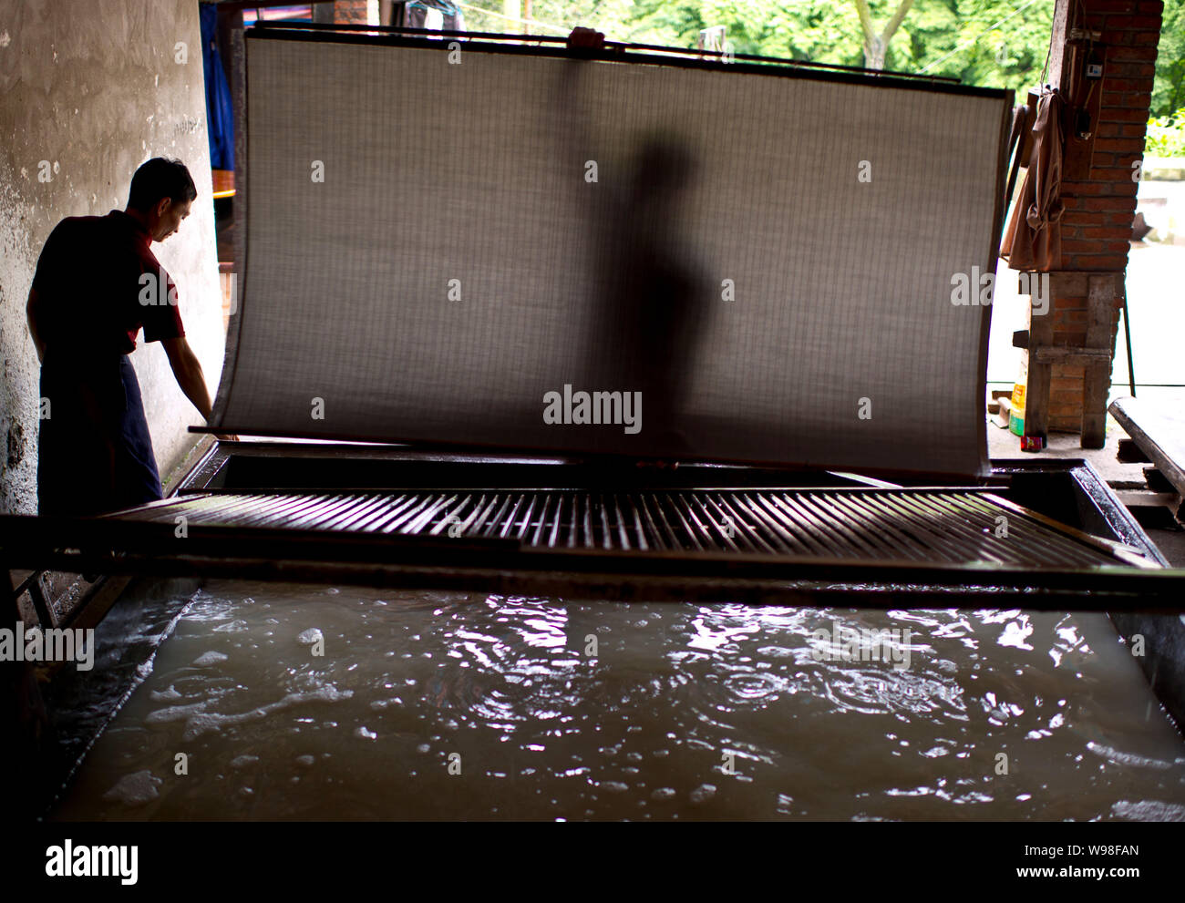 Xuan paper hi-res stock photography and images - Alamy