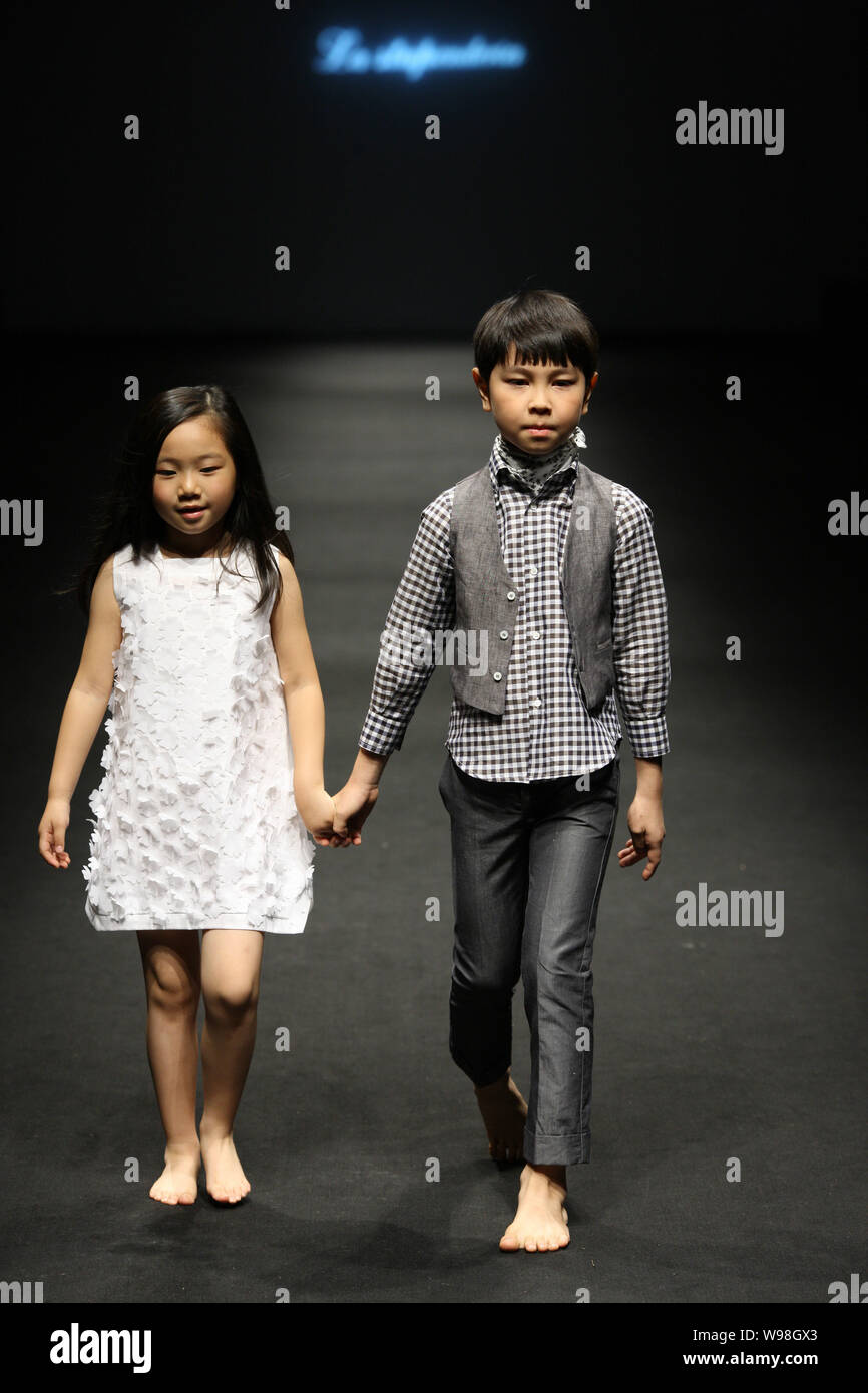 Child models china hi-res stock photography and images - Alamy