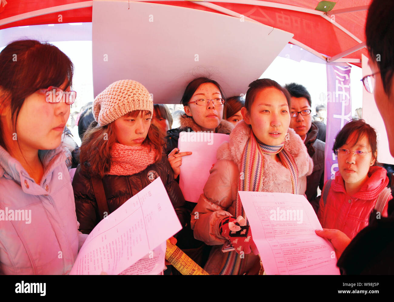 College fair booth hi-res stock photography and images - Alamy