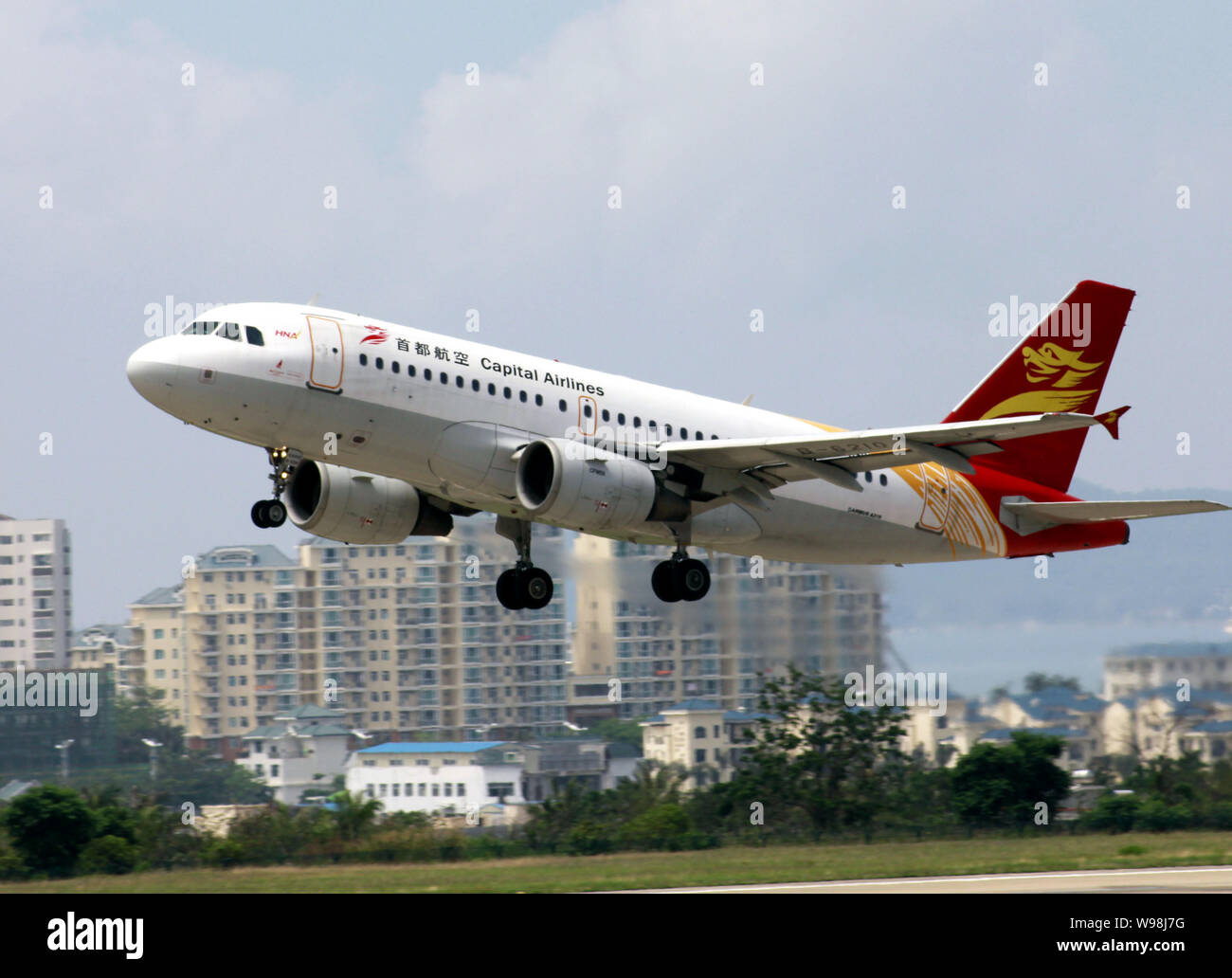 Airbus 319 jet hi-res stock photography and images - Alamy