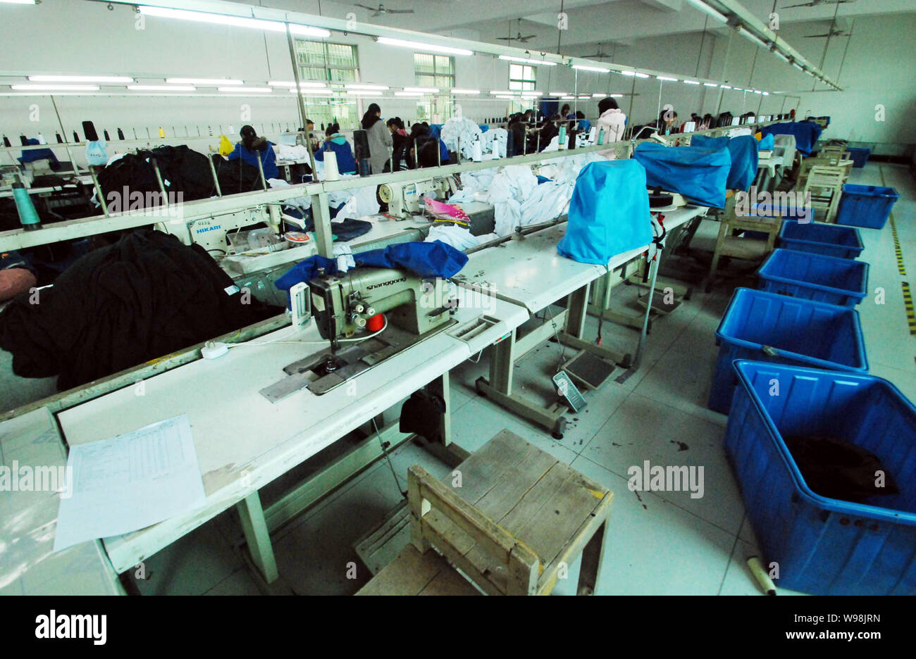 Garment factory hi-res stock photography and images - Alamy