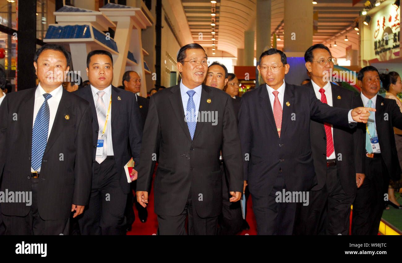 Cambodias prime minister hun sen hi-res stock photography and images ...