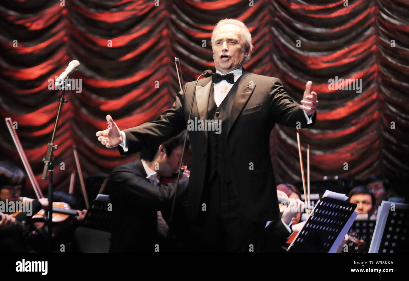 Tenor jose carreras hi-res stock photography and images - Alamy