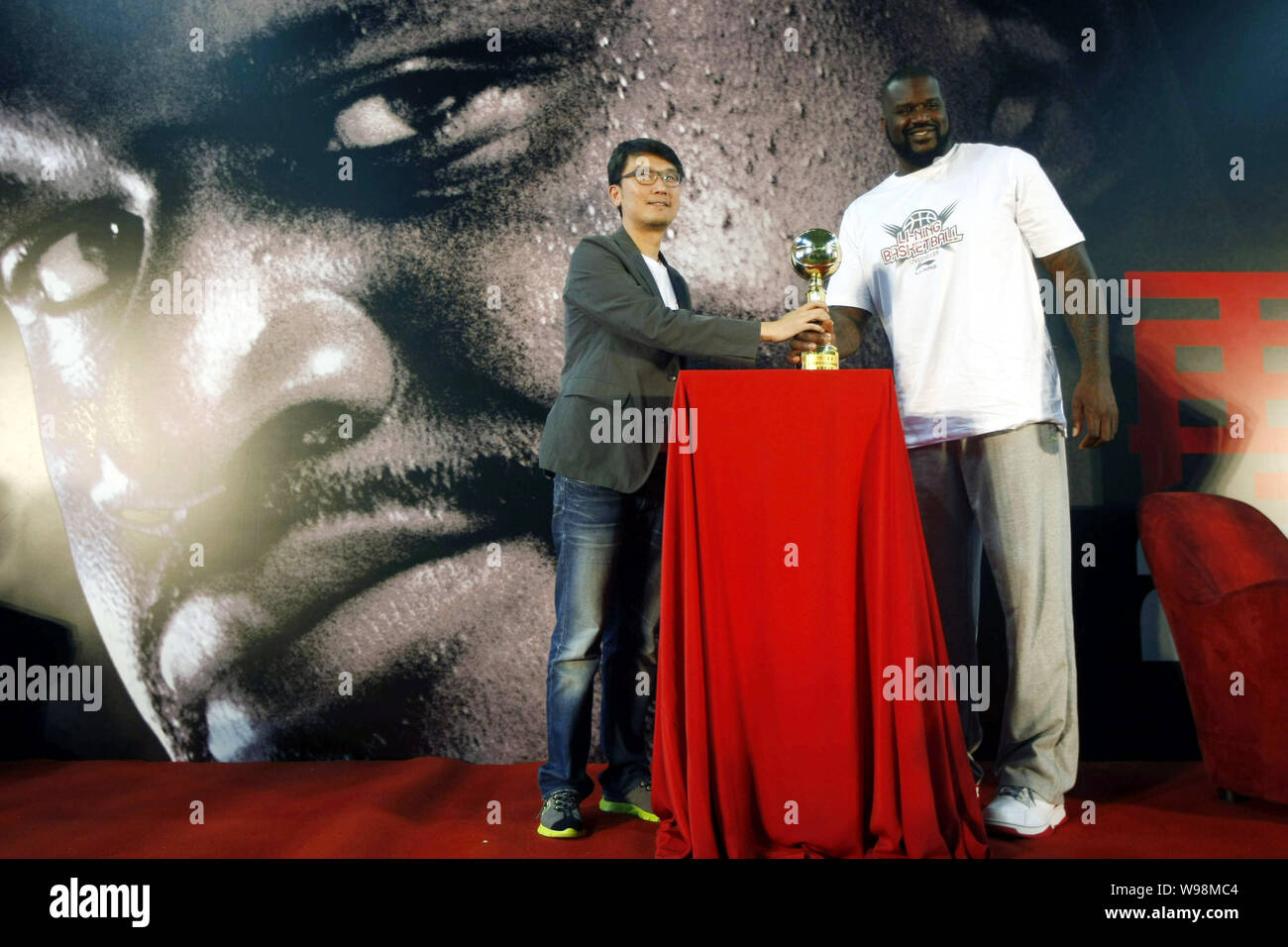 Retired NBA star Shaquille ONeal, right, attends a promotional event by ...
