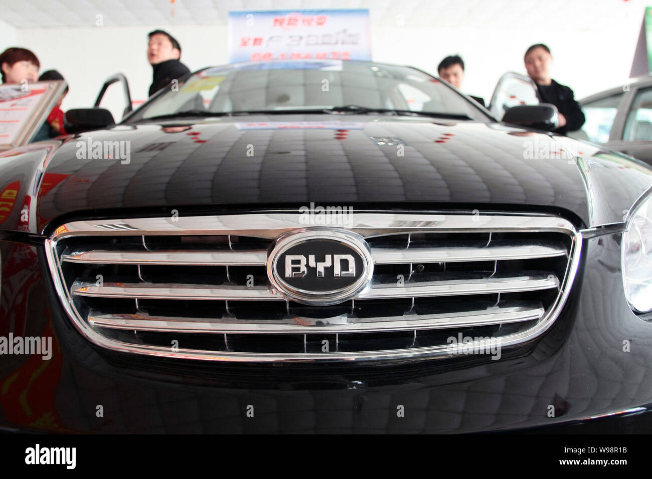 Byd car dealership hi-res stock photography and images - Alamy