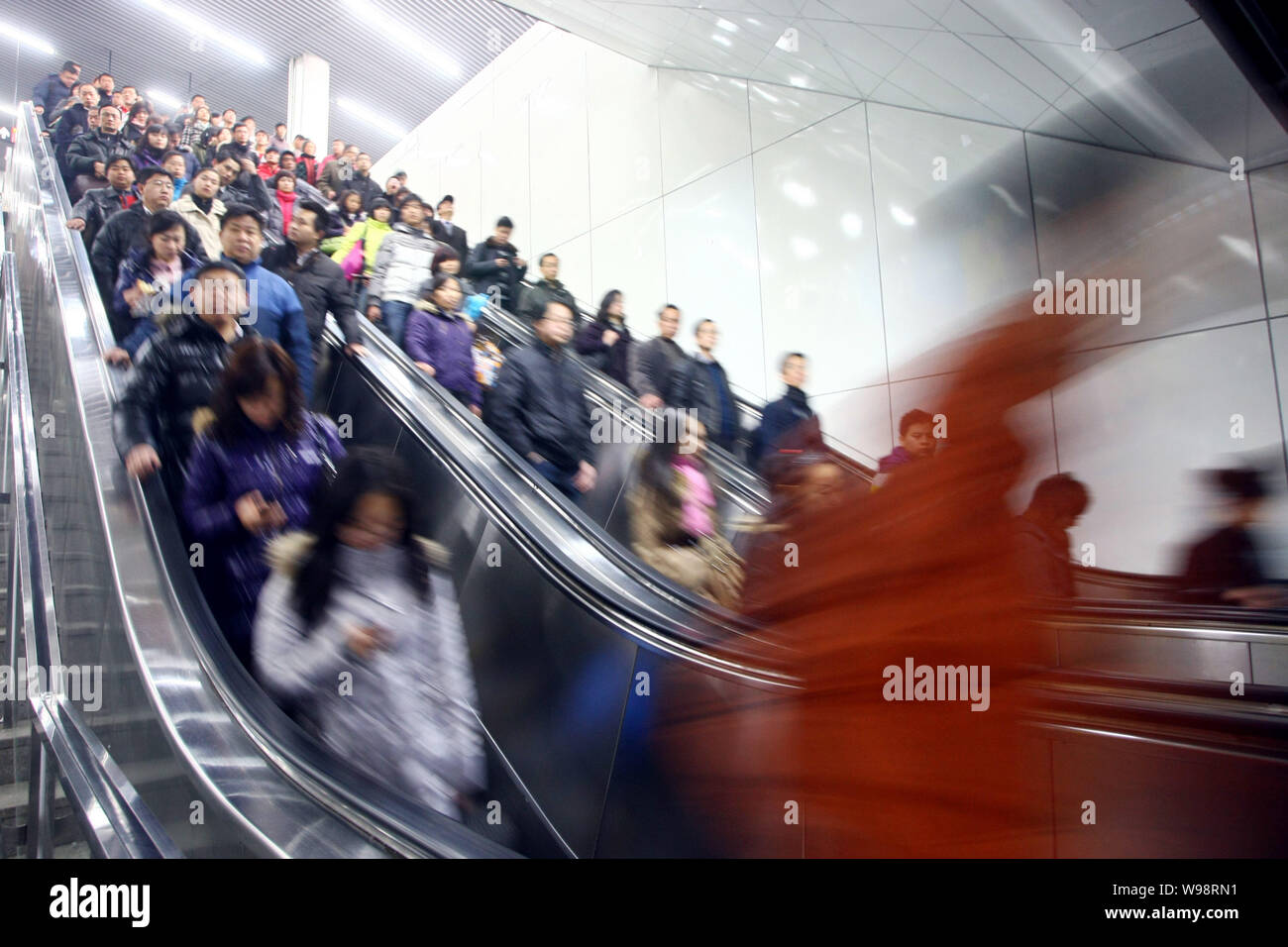 Shanghai subway rush hour hi-res stock photography and images - Alamy