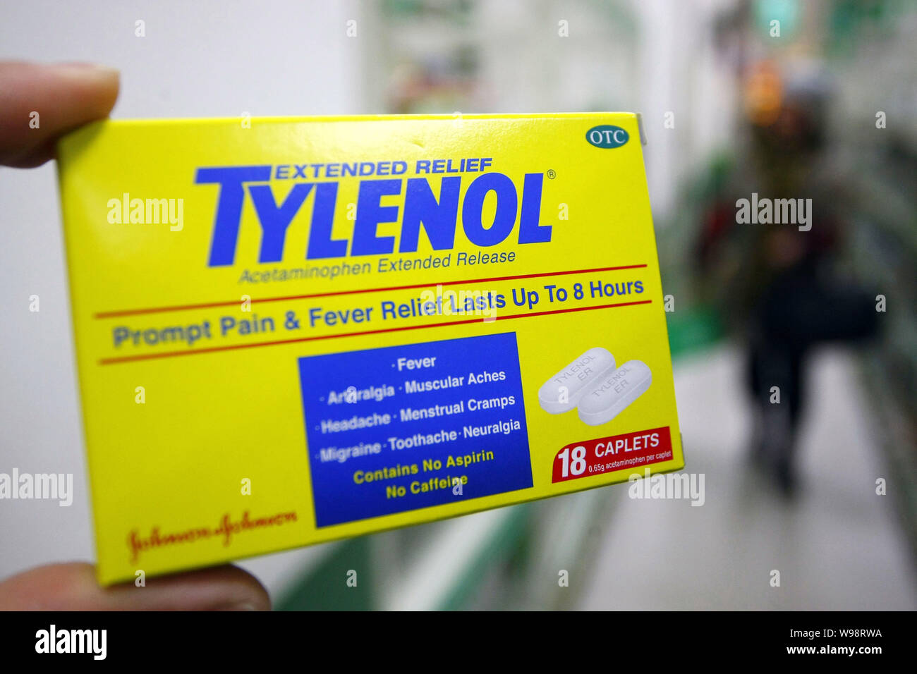 Chinese pharmacy shanghai china hi-res stock photography and images - Alamy