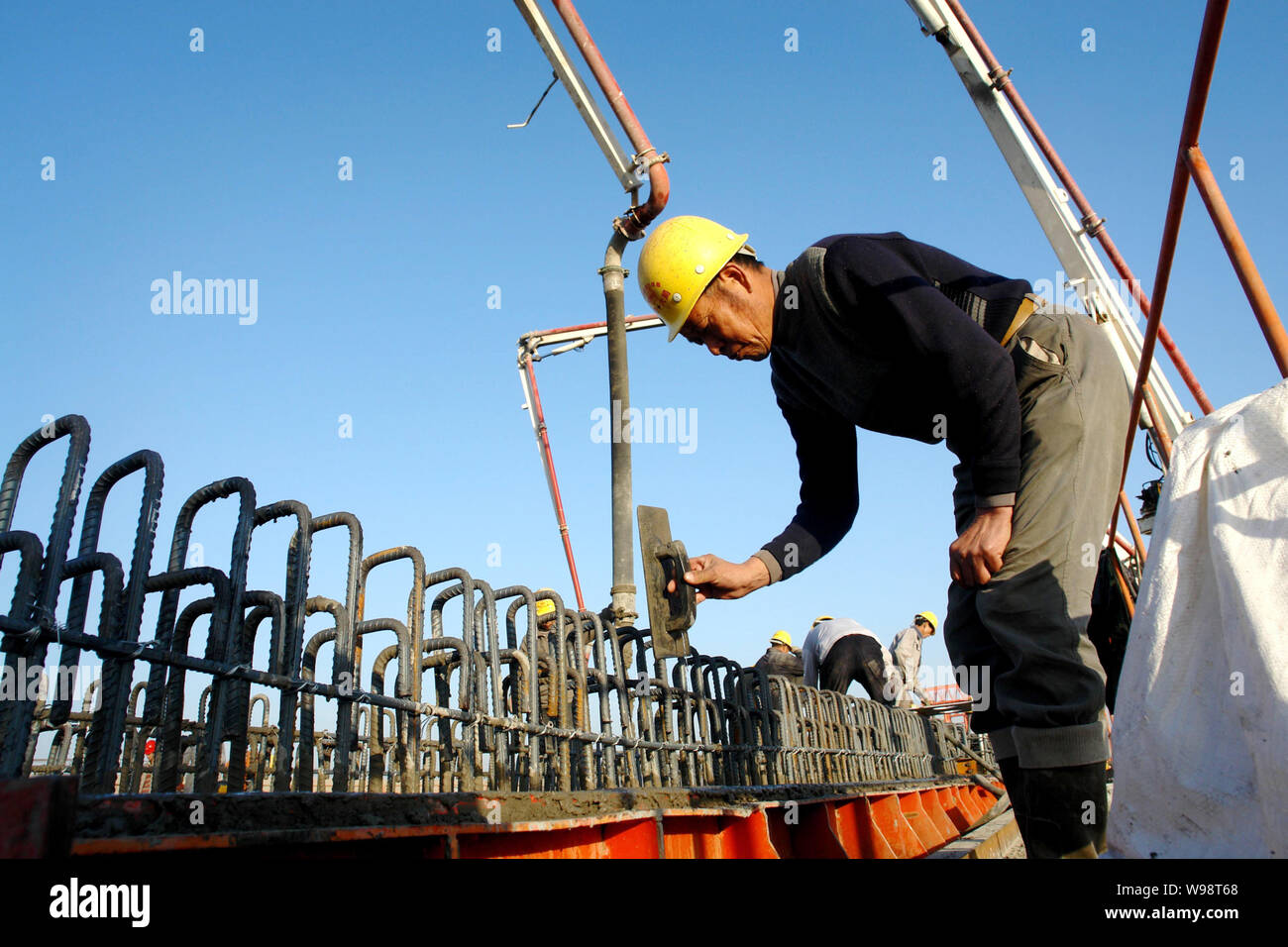 Concrete box girder hi-res stock photography and images - Alamy