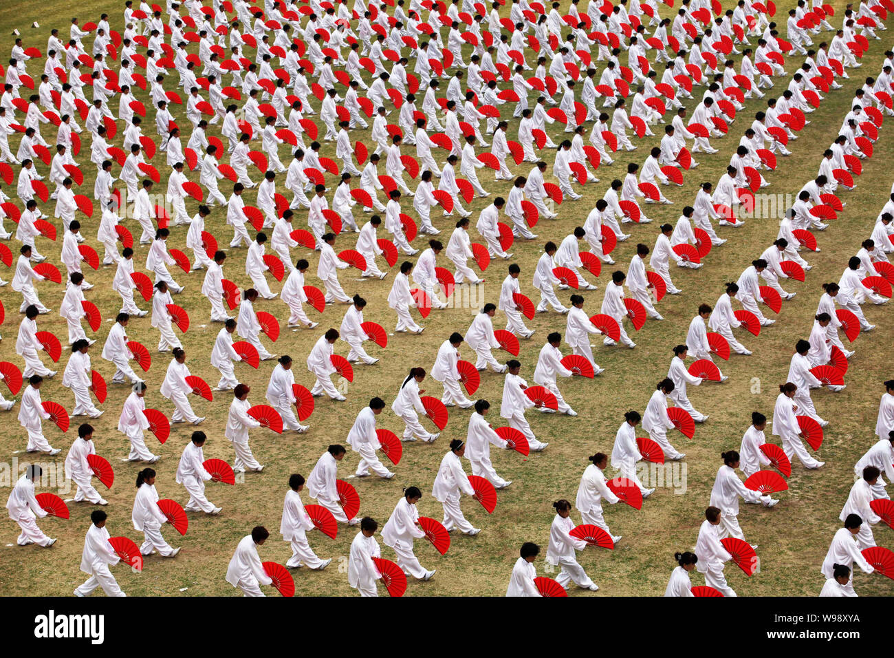 Taiji fan hi-res stock photography and images - Alamy