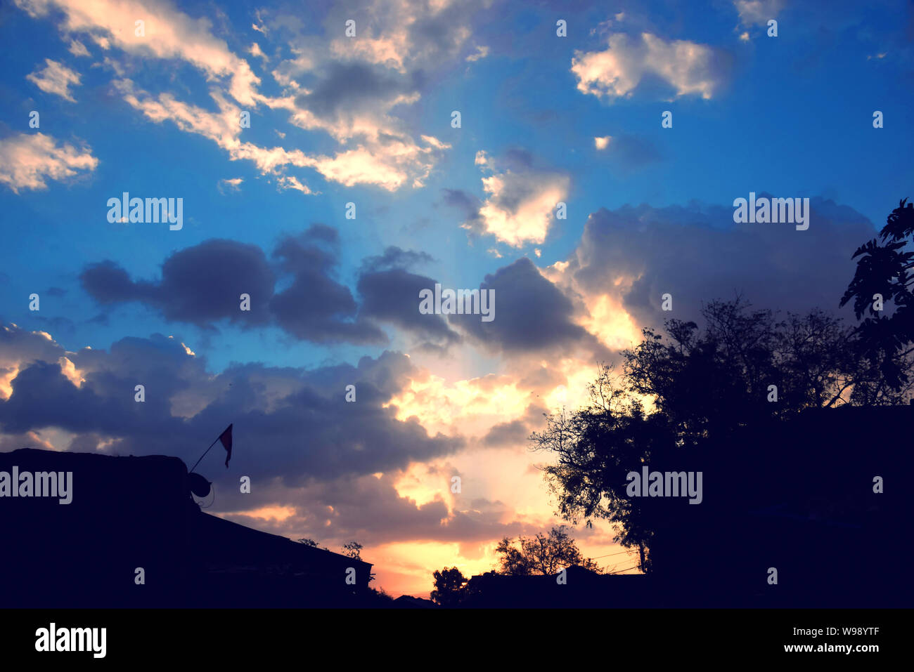 Glorious sunrise hi-res stock photography and images - Alamy