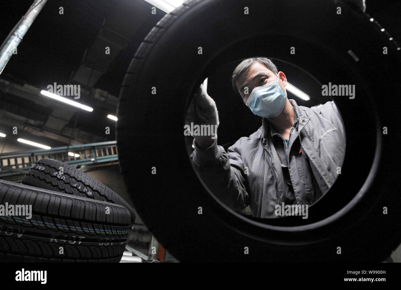 Tyre production line hi-res stock photography and images - Alamy