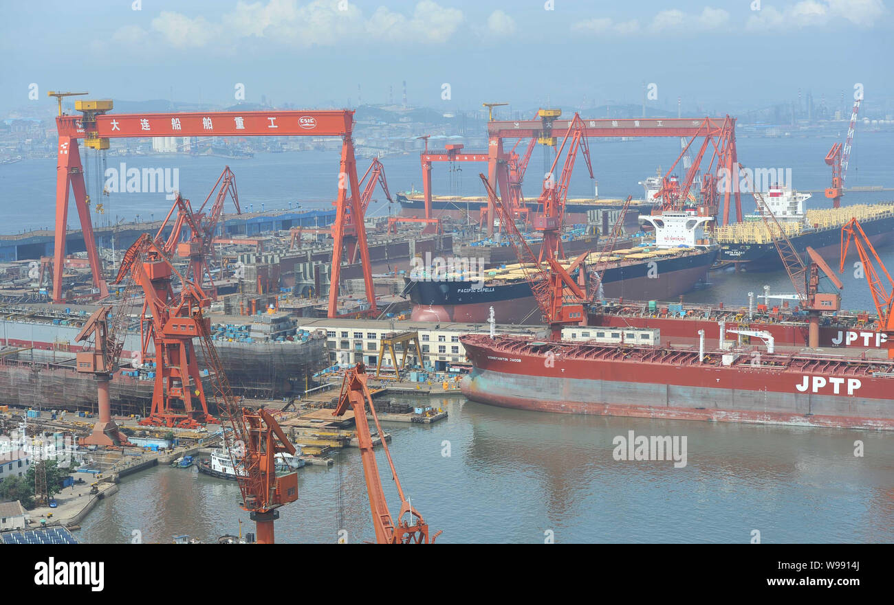 --File--A shipyard of Dalian Shipbuilding Heavy Industry is pictured in ...
