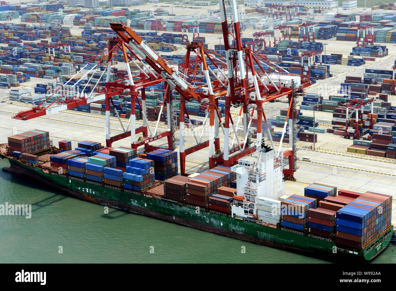 Shanghai harbour aerial hi-res stock photography and images - Alamy